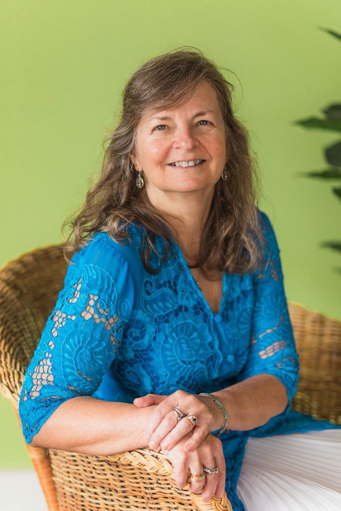 About Davina Reid - La Pachamama - The Path to Health and Vitality ...